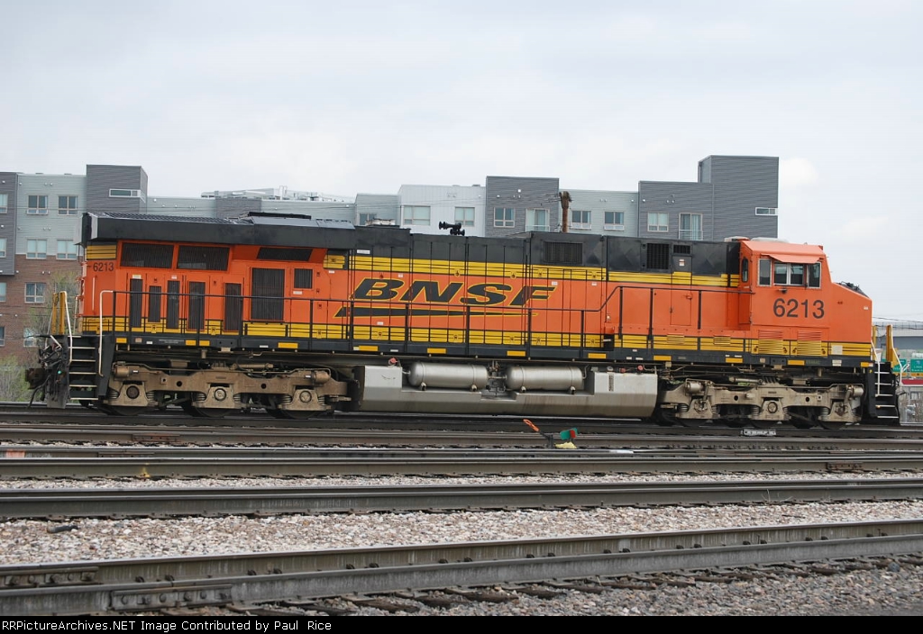 BNSF 6213